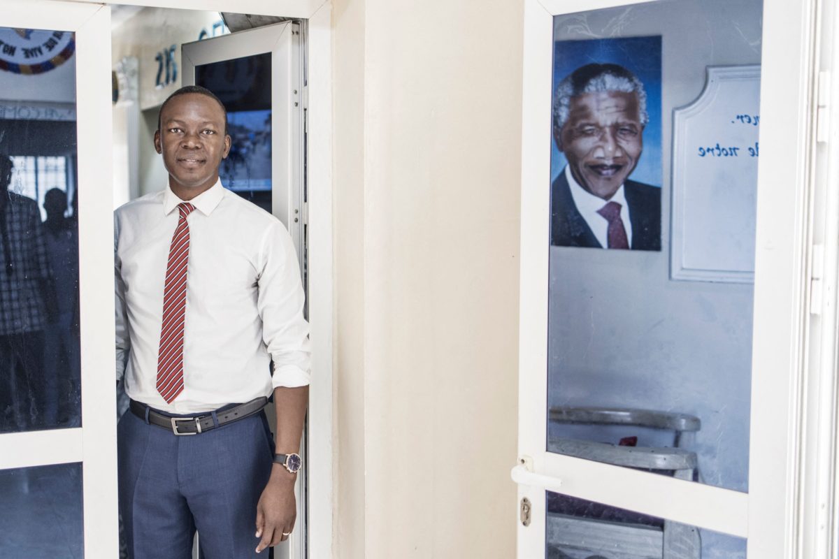 Chad names former opposition leader as prime minister for transition ...