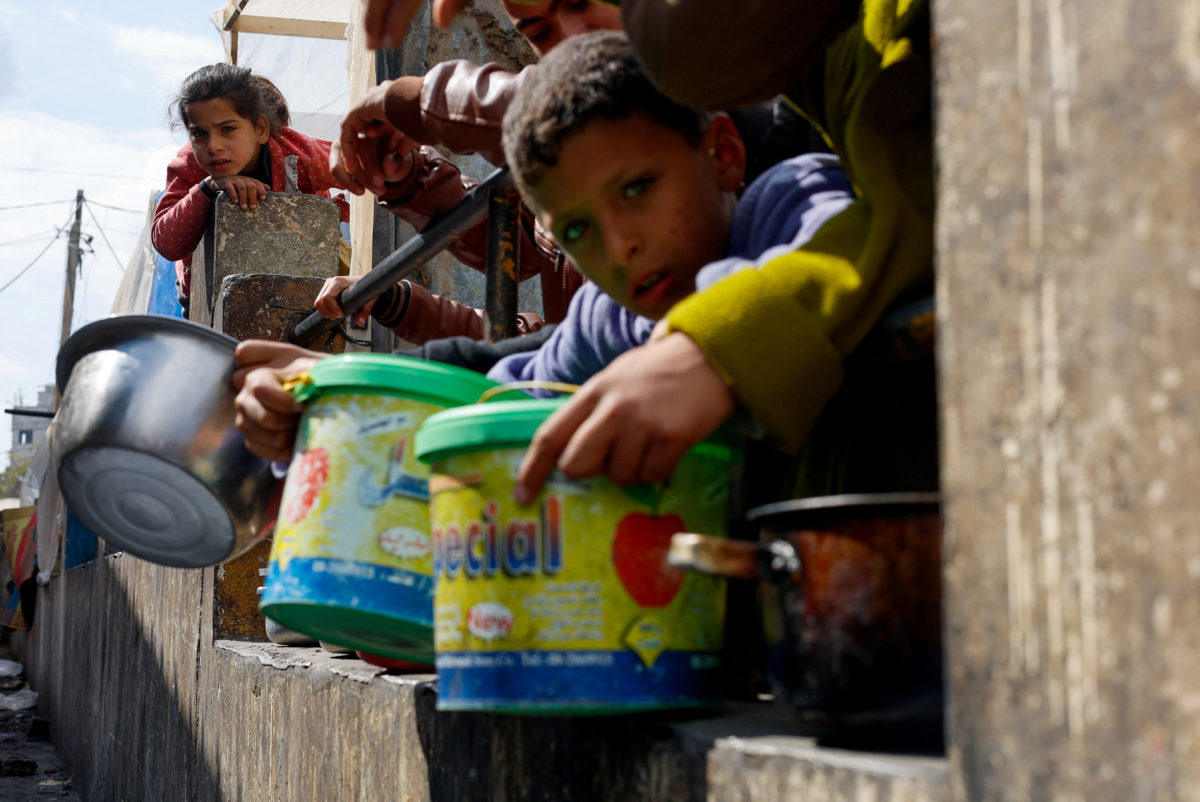 Why isn’t desperately needed aid reaching Palestinians in Gaza? | PBS News
