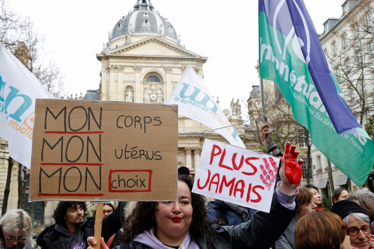 French Senate approves a bill to make abortion a constitutional right ...