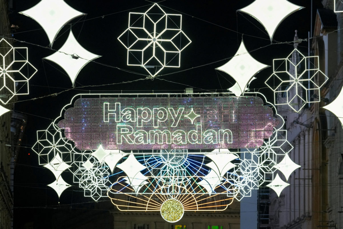 What is Ramadan and how do Muslims observe the Islamic holy month ...
