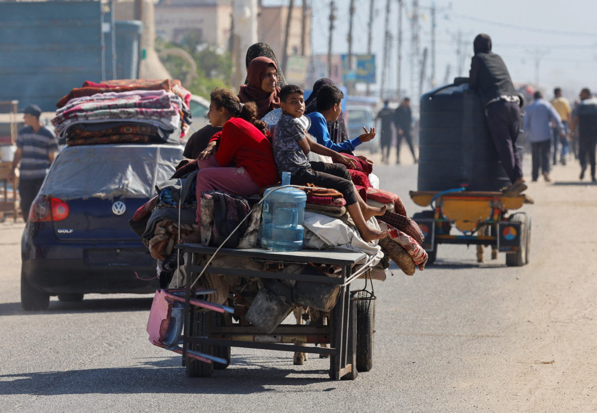 Civilians flee Rafah for the north as heavy fighting keeps Gaza aid ...