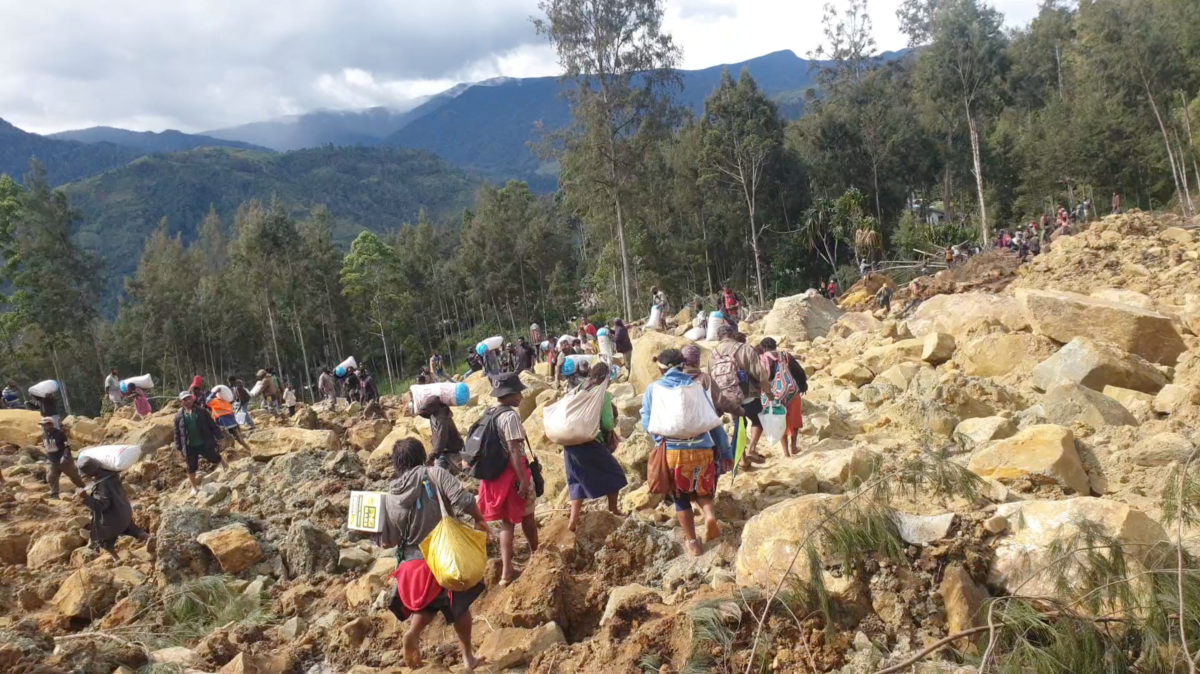 More than 100 people believed killed by landslide in Papua New Guinea ...
