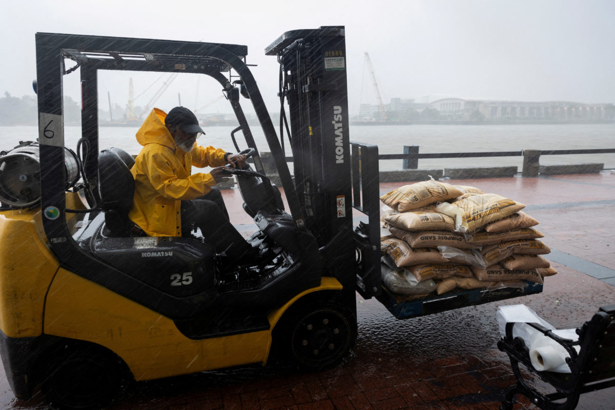 Tropical Storm Debby slowly moving through southeastern U.S., bringing ...