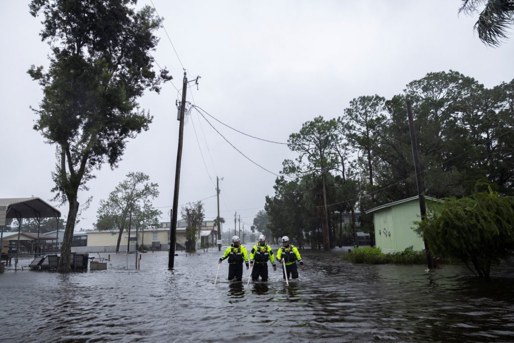 Hurricane Debby lashes Florida's coast and brings potential for ...