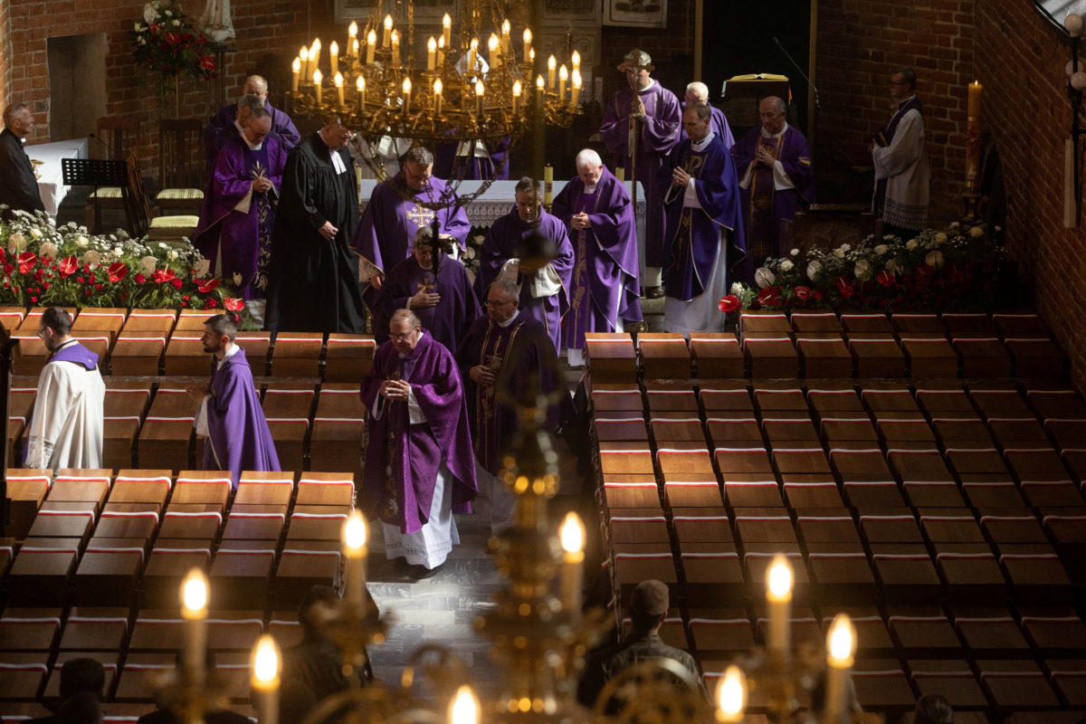 Poland holds funeral Mass for more than 700 victims of Nazi Germany’s ...