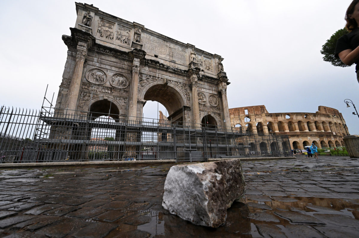 PHOTOS: Lighting strike breaks off marble fragments from Rome's ancient ...