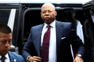 New York mayor vows to regain trust after Justice Department orders prosecutors to drop ...