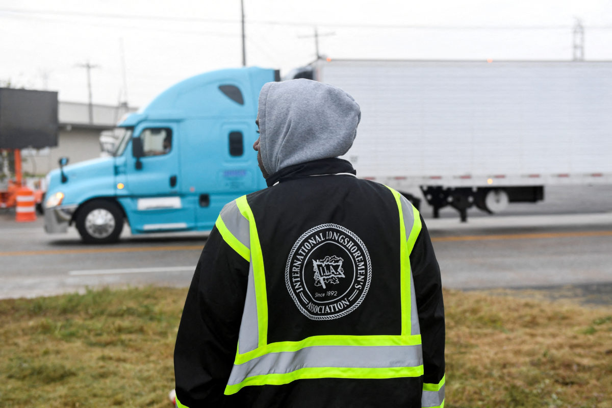 Dockworkers’ union suspends strike until Jan. 15 to allow time for new ...