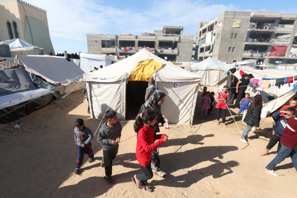 Gazan women struggle with a life stripped of privacy in crowded tent ...