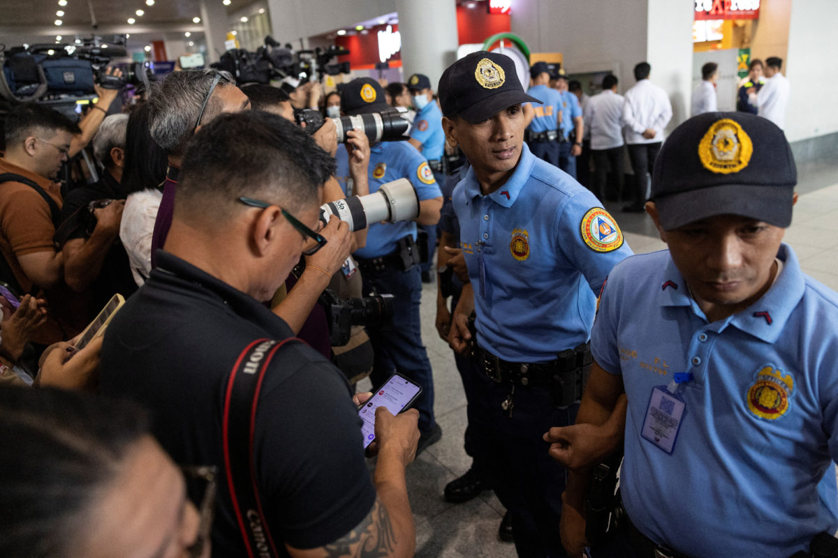 What happened during Duterte’s chaotic arrest | PBS News