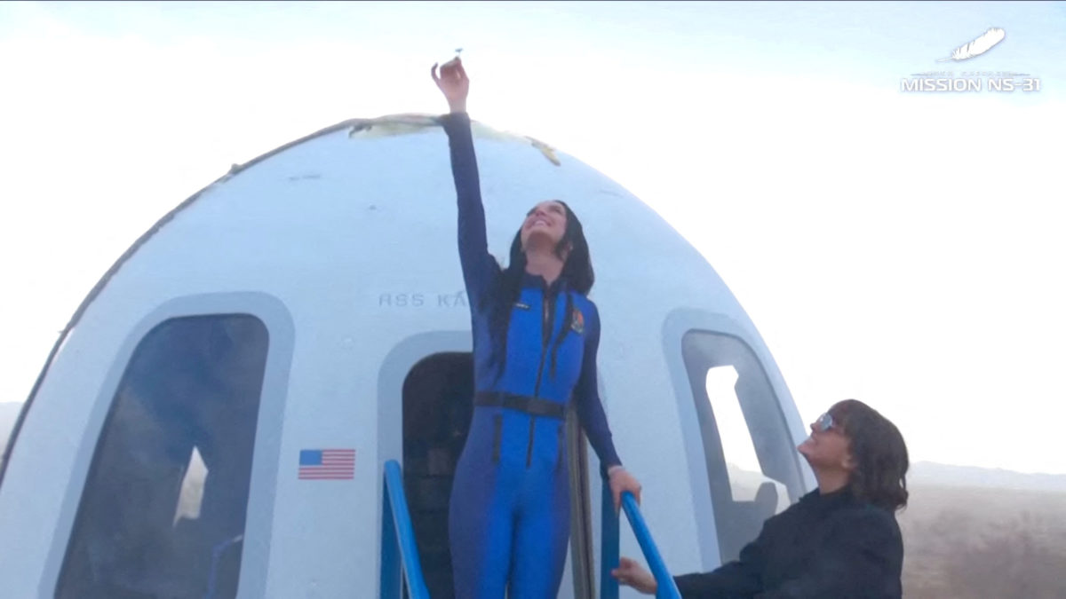 Blue Origin launches an all-female celebrity crew with Katy Perry ...