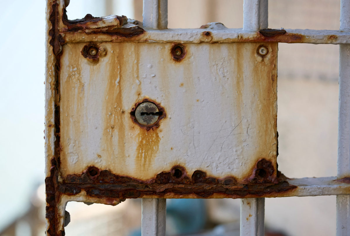 Why the notorious Alcatraz prison closed | PBS News