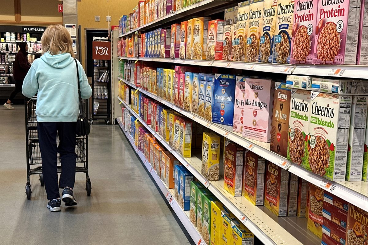 U.S. inflation rose slightly last month as grocery prices ticked higher ...