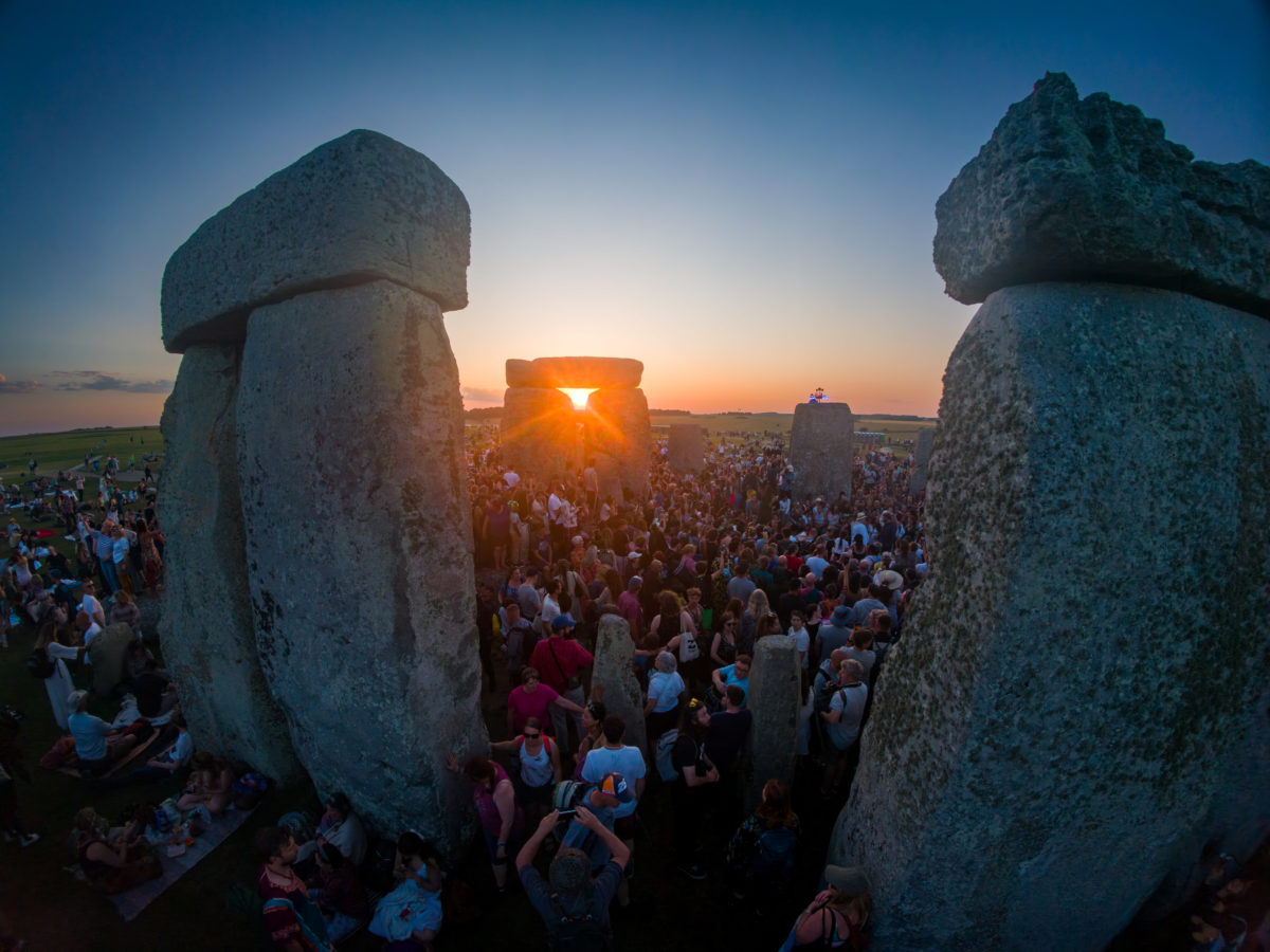 Druids, pagans and revelers celebrate summer solstice with the rising ...