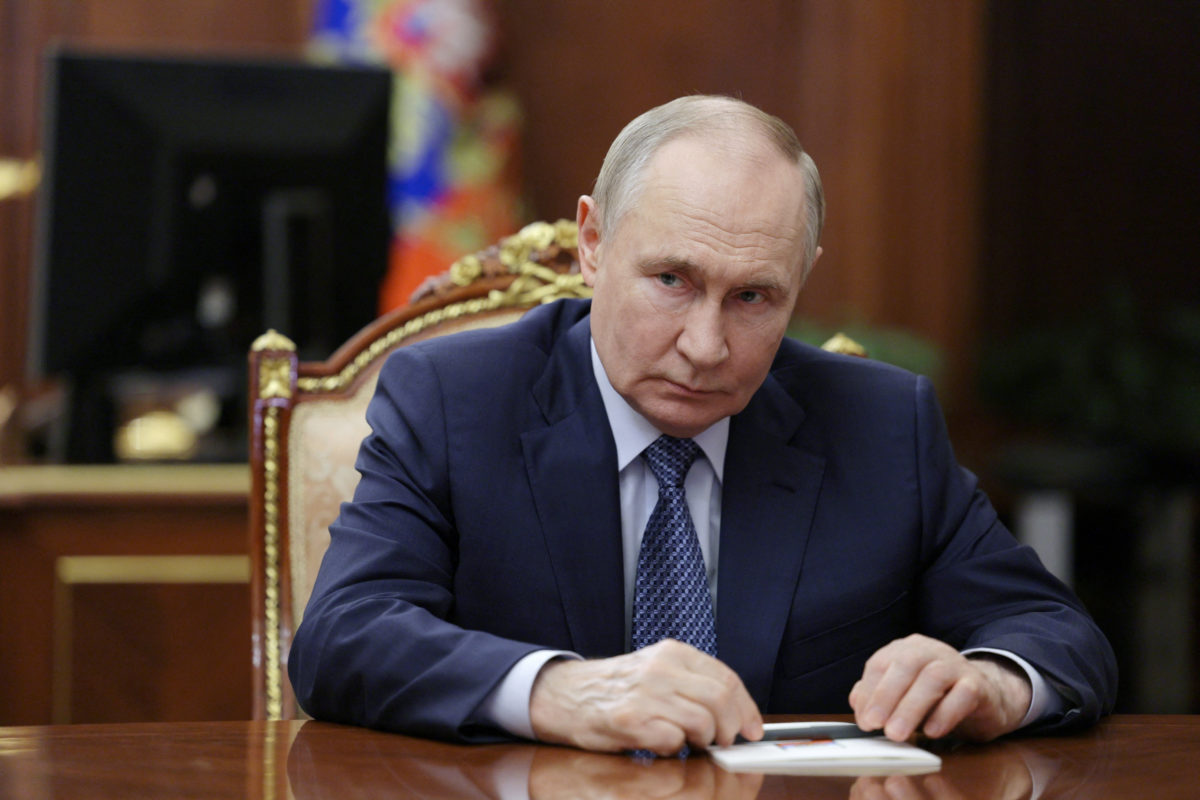 Russia and Ukraine stick to their demands ahead of planned Putin-Trump ...