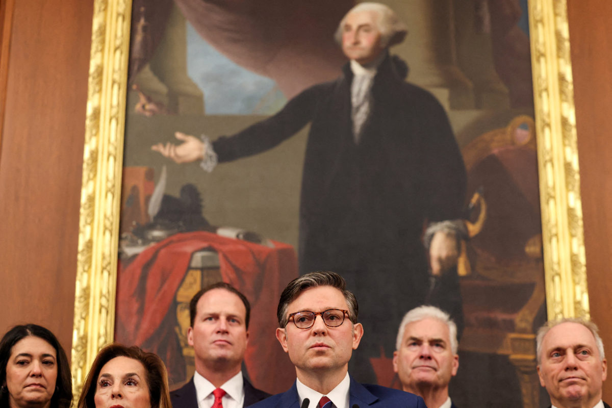 Congress faces pressure to end shutdown, but breakthrough appears ...