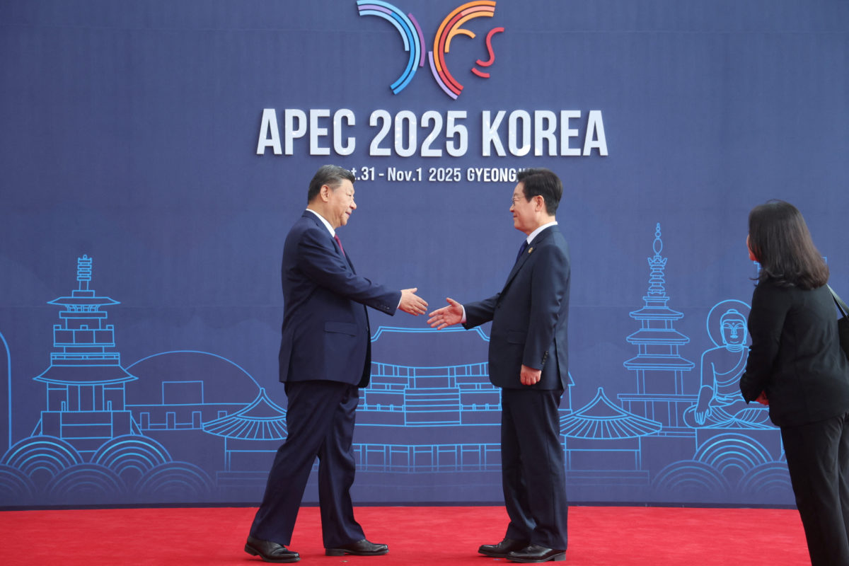 China's Xi promises to protect free trade at APEC as Trump snubs major summit | PBS News