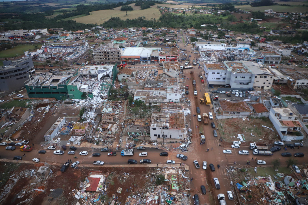 Powerful tornado in southern Brazil kills 6 people and injures hundreds ...