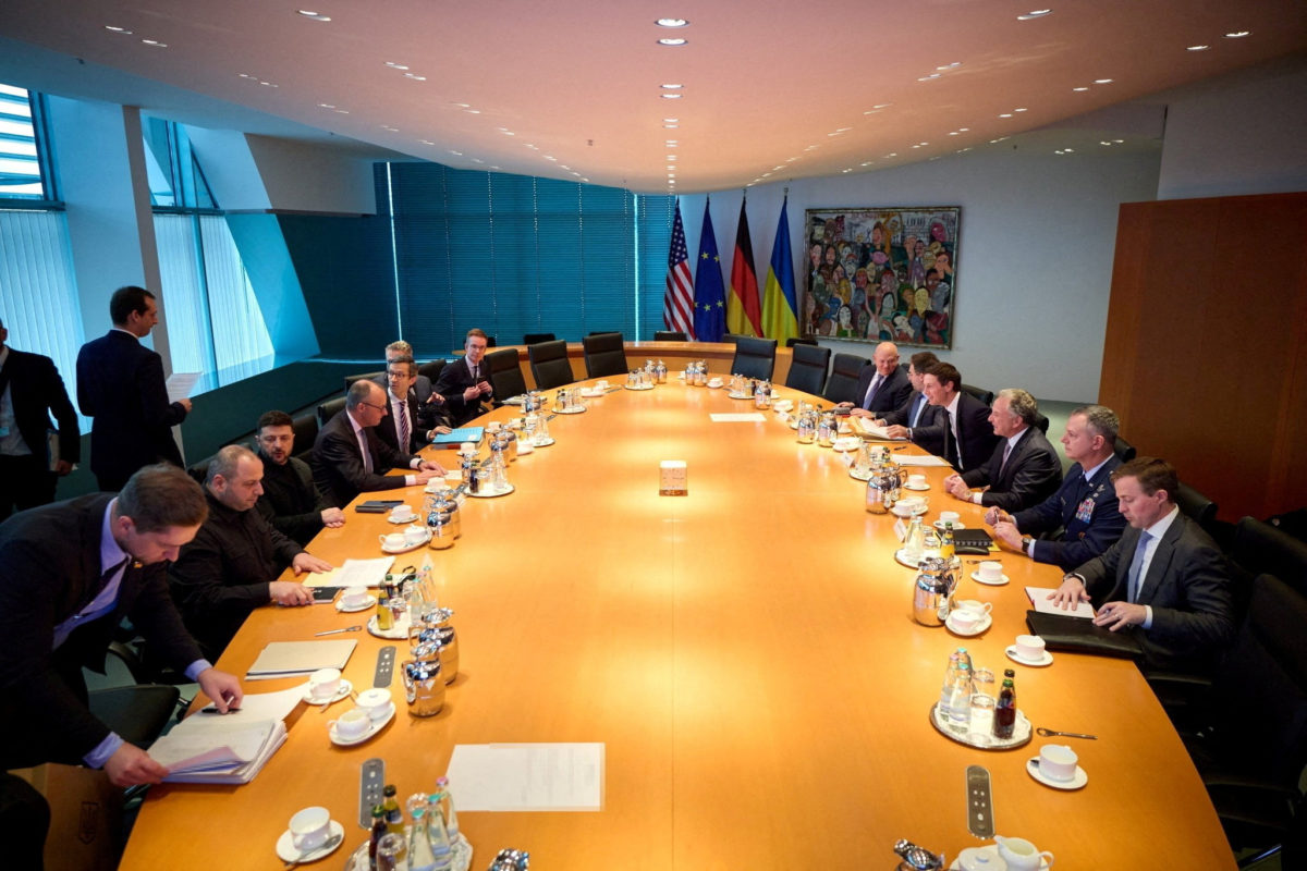 Zelenskyy offers to drop NATO bid in exchange for security guarantees ...