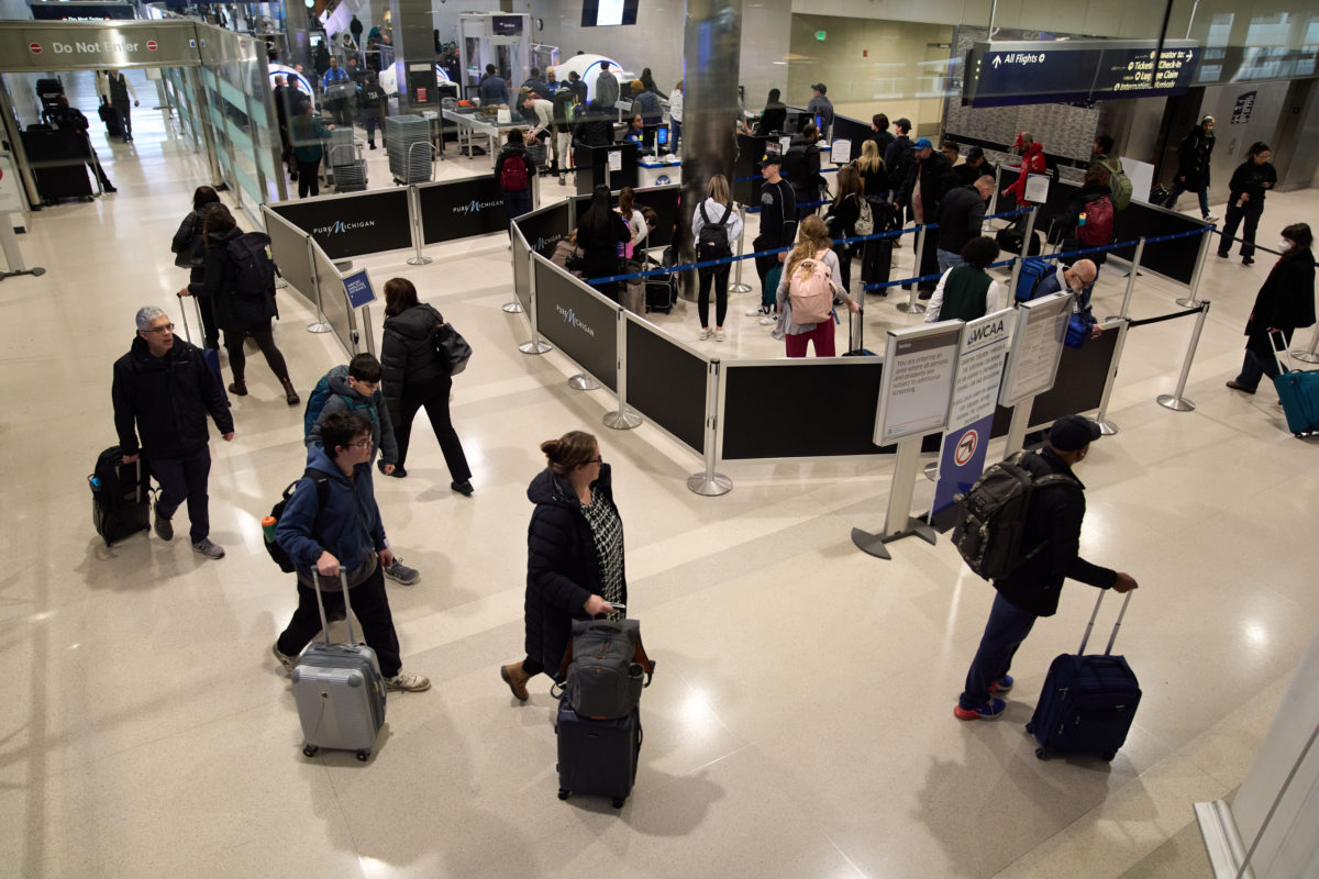 Foreigners allowed to travel to the U.S. without a visa could soon face ...
