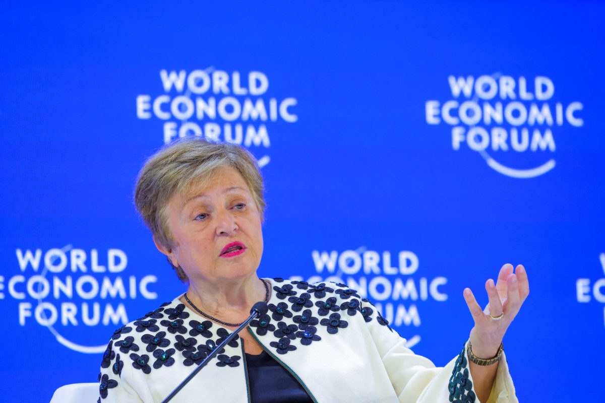 Economic leaders at Davos say global growth is resilient despite trade ...